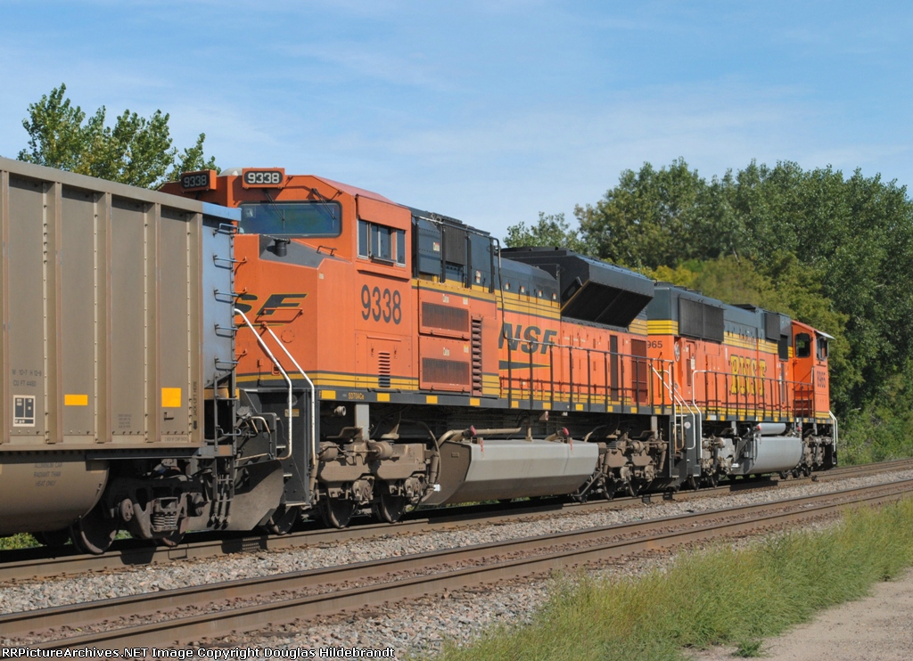 BNSF 9338